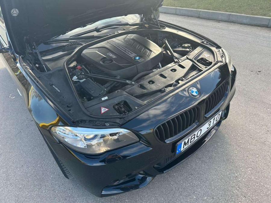 Black BMW 520 2013 in Taurage, with an engine capacity of 2.00 L and mileage of 298 thousand km for 10500 €, photo 14 on AUTOMOTO.COM.LV