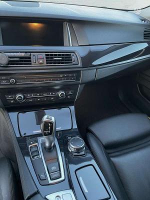 Black BMW 520 2013 in Kaunas, with an engine capacity of 2.00 L and mileage of 244 thousand km for 9999 €, photo 7 on AUTOMOTO.COM.LV