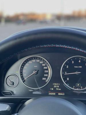 Black BMW 520 2013 in Kaunas, with an engine capacity of 2.00 L and mileage of 244 thousand km for 9999 €, photo 8 on AUTOMOTO.COM.LV