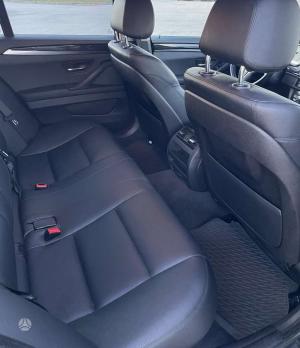 Black BMW 520 2013 in Kaunas, with an engine capacity of 2.00 L and mileage of 244 thousand km for 9999 €, photo 9 on AUTOMOTO.COM.LV
