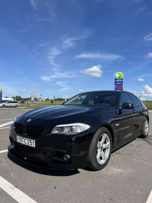 Black BMW 520 2013 in Moletai, with an engine capacity of 2.00 L and mileage of 360 thousand km for 7200 €, photo 4 on AUTOMOTO.COM.LV
