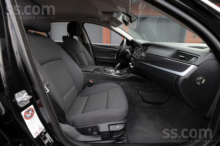 Melns BMW 520 2013 Jelgava, ar dzinēja tilpumu 2.00 L un nobraukumu 211 tūkst. km par 8850 €, foto 11 vietnē AUTOMOTO.COM.LV