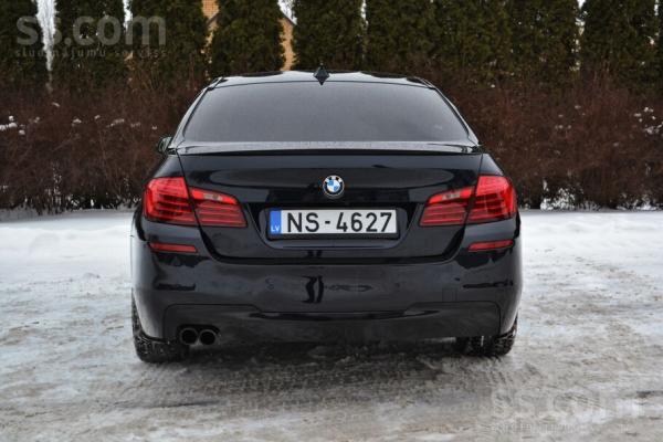 Black BMW 520 2014 in Jelgava, with an engine capacity of 2.00 L and mileage of 299 thousand km for 11999 €, photo 6 on AUTOMOTO.COM.LV
