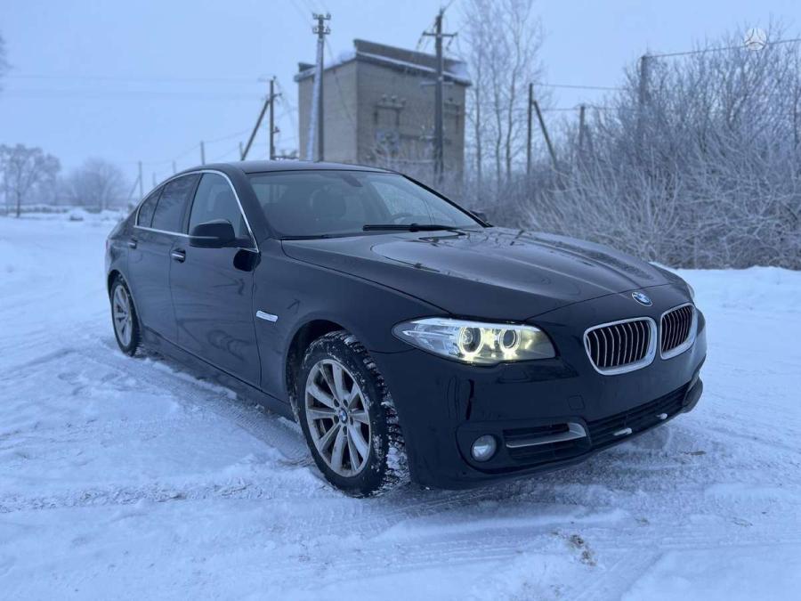 Black BMW 520 2014 in Ariogala, with an engine capacity of 2.00 L and mileage of 267 thousand km for 8999 €, photo 3 on AUTOMOTO.COM.LV