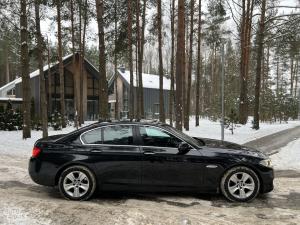 Black BMW 520 2014 in Vilnius, with an engine capacity of 2.00 L and mileage of 294 thousand km for 8849 €, photo 5 on AUTOMOTO.COM.LV
