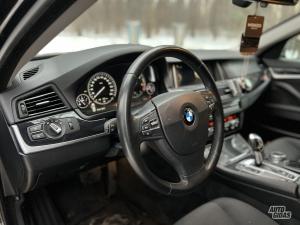 Black BMW 520 2014 in Vilnius, with an engine capacity of 2.00 L and mileage of 294 thousand km for 8499 €, photo 12 on AUTOMOTO.COM.LV