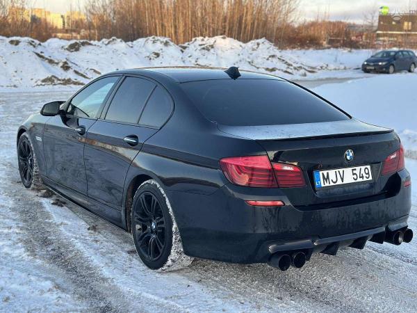 Melns BMW 520 2014 Viļņa, ar dzinēja tilpumu 2.00 L un nobraukumu 439 tūkst. km par 11800 €, foto 5 vietnē AUTOMOTO.COM.LV