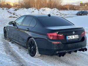Melns BMW 520 2014 Viļņa, ar dzinēja tilpumu 2.00 L un nobraukumu 439 tūkst. km par 11800 €, foto 5 vietnē AUTOMOTO.COM.LV