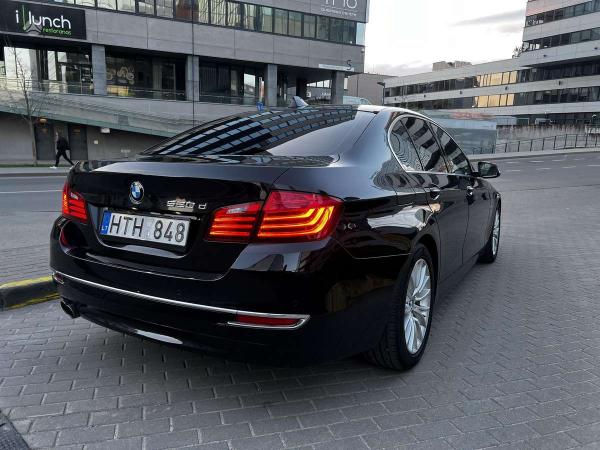 Melns BMW 520 2014 Viļņa, ar dzinēja tilpumu 2.00 L un nobraukumu 286 tūkst. km par 10000 €, foto 9 vietnē AUTOMOTO.COM.LV