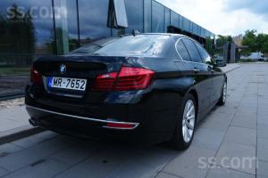 Black BMW 520 2014 in Riga, with an engine capacity of 2.00 L and mileage of 275 thousand km for 11290 €, photo 4 on AUTOMOTO.COM.LV