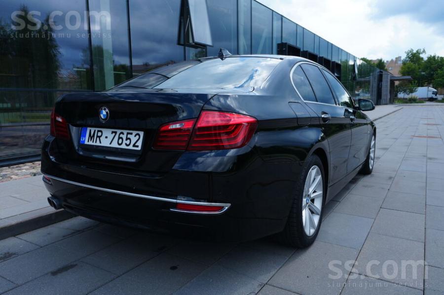 Black BMW 520 2014 in Riga, with an engine capacity of 2.00 L and mileage of 275 thousand km for 11290 €, photo 4 on AUTOMOTO.COM.LV