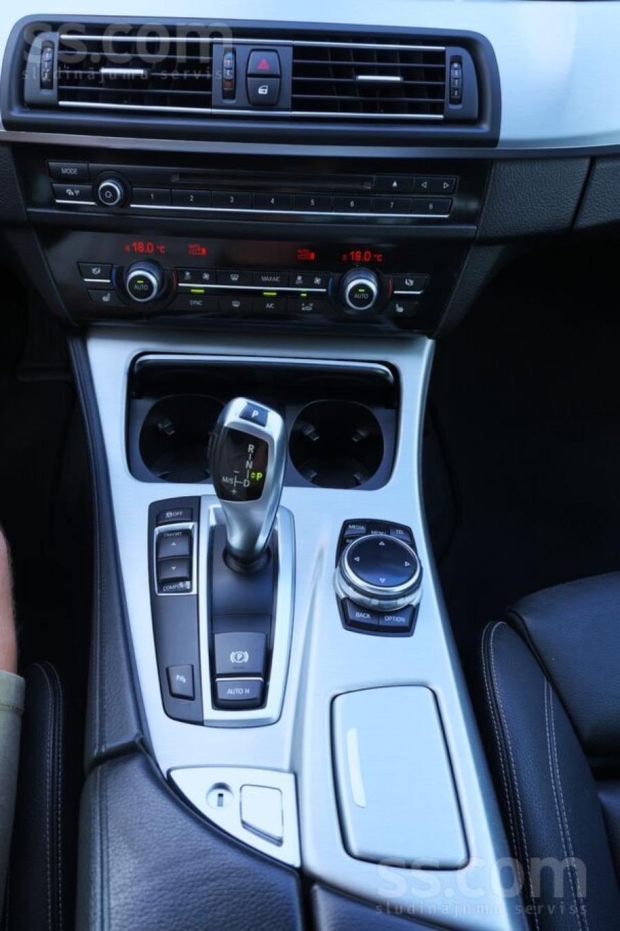 Black BMW 520 2014 in Riga, with an engine capacity of 2.00 L and mileage of 275 thousand km for 11290 €, photo 16 on AUTOMOTO.COM.LV