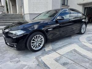 Melns BMW 520 2014 Kauņa, ar dzinēja tilpumu 2.00 L un nobraukumu 252 tūkst. km par 11250 €, foto  vietnē AUTOMOTO.COM.LV