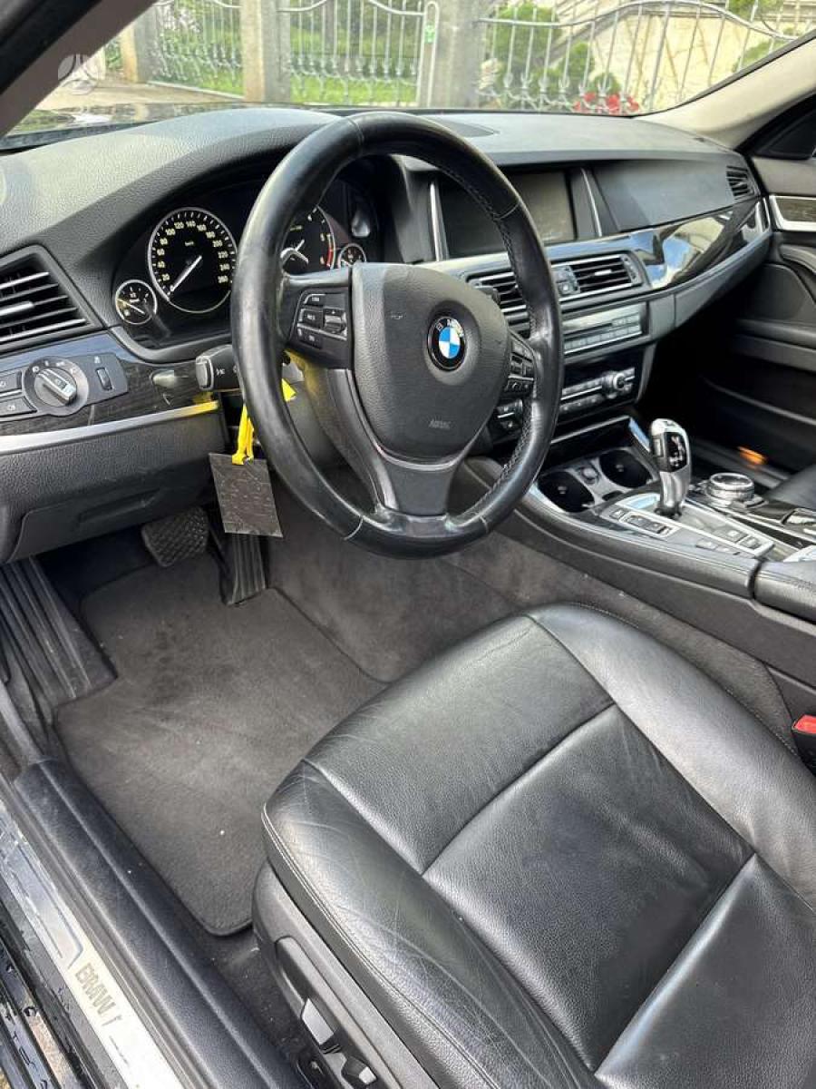 Melns BMW 520 2014 Kauņa, ar dzinēja tilpumu 2.00 L un nobraukumu 252 tūkst. km par 11250 €, foto 12 vietnē AUTOMOTO.COM.LV