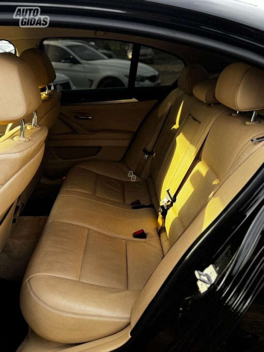 Black BMW 520 2014 in Klaipeda, with an engine capacity of 2.00 L and mileage of 261 thousand km for 11800 €, photo 10 on AUTOMOTO.COM.LV