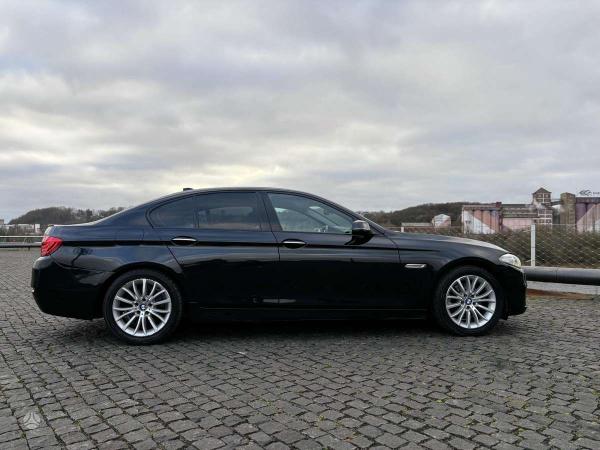 Melns BMW 520 2015 Kauņa, ar dzinēja tilpumu 2.00 L un nobraukumu 196 tūkst. km par 12500 €, foto 6 vietnē AUTOMOTO.COM.LV