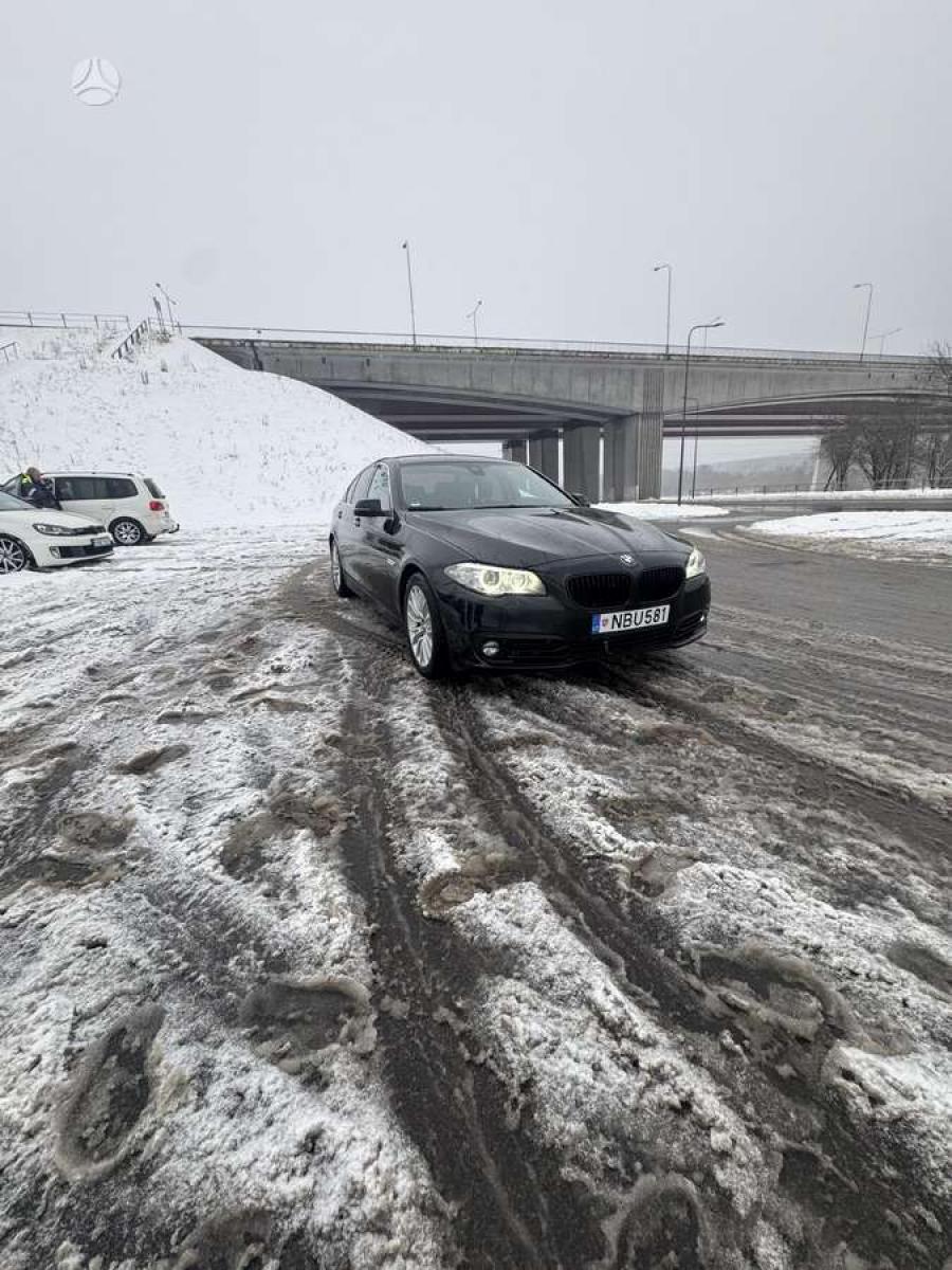 Черный БМВ 520 2015 в Каунас, объемом двигателя 2.00 л и пробегом 310 тыс. км за 9700 €, фото 2 на AUTOMOTO.COM.LV