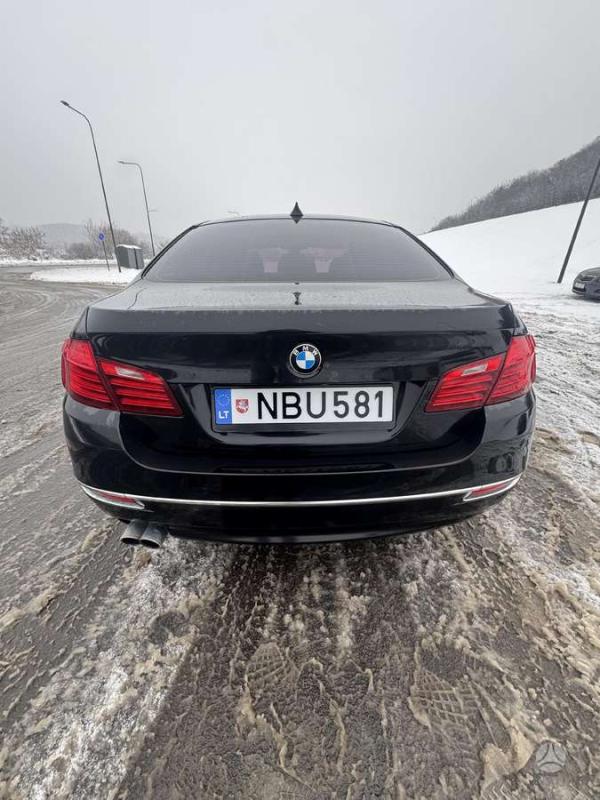 Black BMW 520 2015 in Kaunas, with an engine capacity of 2.00 L and mileage of 310 thousand km for 9700 €, photo 6 on AUTOMOTO.COM.LV