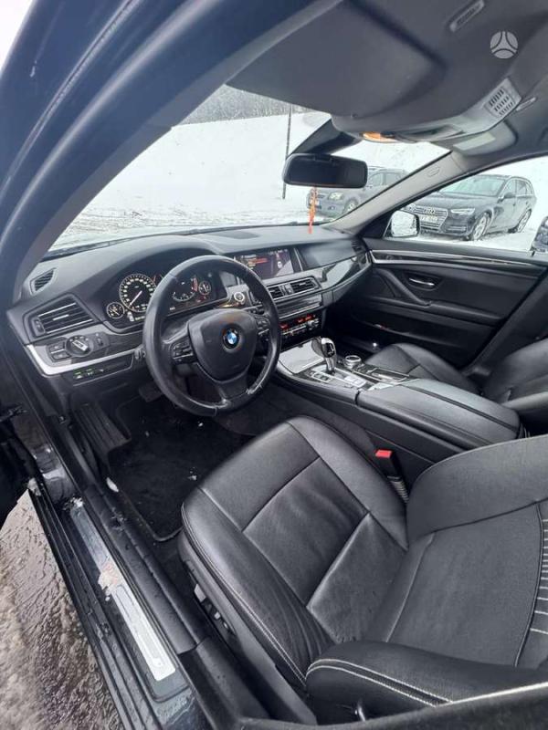 Black BMW 520 2015 in Kaunas, with an engine capacity of 2.00 L and mileage of 310 thousand km for 9700 €, photo 9 on AUTOMOTO.COM.LV