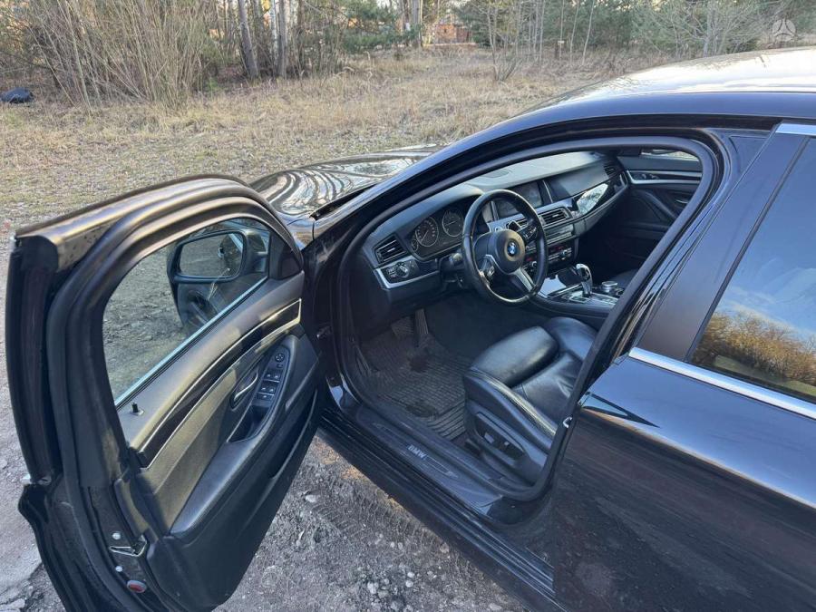 Melns BMW 520 2015 Kauņa, ar dzinēja tilpumu 2.00 L un nobraukumu 312 tūkst. km par 11000 €, foto 9 vietnē AUTOMOTO.COM.LV
