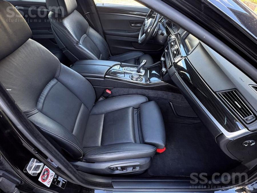 Melns BMW 520 2015 Tukums, ar dzinēja tilpumu 2.00 L un nobraukumu 324 tūkst. km par 12999 €, foto 12 vietnē AUTOMOTO.COM.LV