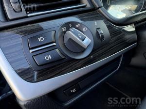 Melns BMW 520 2015 Tukums, ar dzinēja tilpumu 2.00 L un nobraukumu 324 tūkst. km par 12999 €, foto 20 vietnē AUTOMOTO.COM.LV