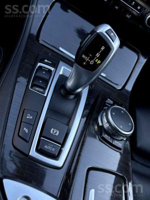Melns BMW 520 2015 Tukums, ar dzinēja tilpumu 2.00 L un nobraukumu 324 tūkst. km par 12999 €, foto 24 vietnē AUTOMOTO.COM.LV