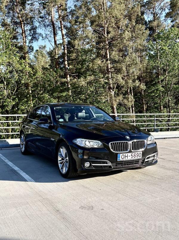 Black BMW 520 2015 in Riga, with an engine capacity of 2.00 L and mileage of 260 thousand km for 13100 €, photo 3 on AUTOMOTO.COM.LV