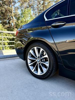 Melns BMW 520 2015 Rīga, ar dzinēja tilpumu 2.00 L un nobraukumu 260 tūkst. km par 13100 €, foto 20 vietnē AUTOMOTO.COM.LV