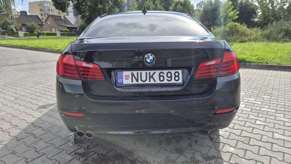 Black BMW 520 2015 in Vilnius, with an engine capacity of 2.00 L and mileage of 344 thousand km for 10000 €, photo 5 on AUTOMOTO.COM.LV