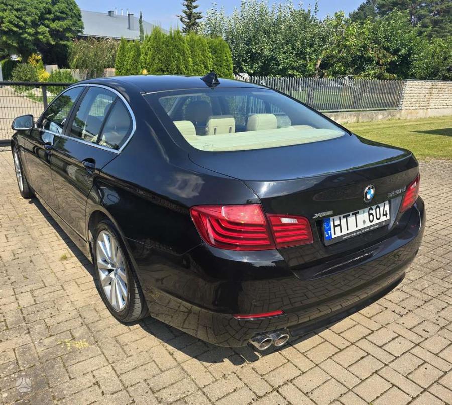 Black BMW 520 2015 in Kaunas, with an engine capacity of 2.00 L and mileage of 219 thousand km for 14000 €, photo 4 on AUTOMOTO.COM.LV