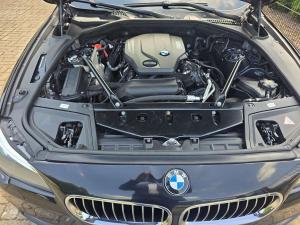 Black BMW 520 2015 in Kaunas, with an engine capacity of 2.00 L and mileage of 219 thousand km for 14000 €, photo 16 on AUTOMOTO.COM.LV
