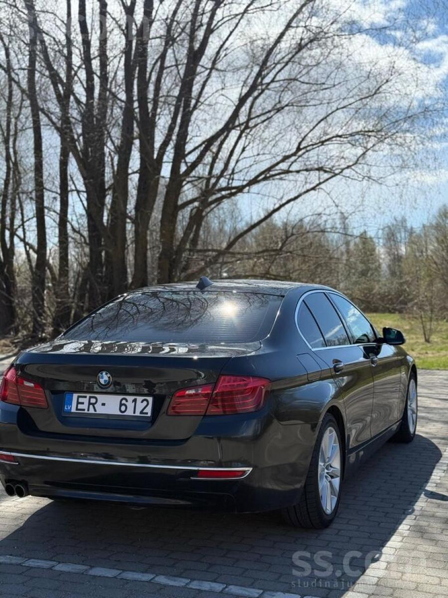 Melns BMW 520 2015 Rīga, ar dzinēja tilpumu 2.00 L un nobraukumu 348 tūkst. km par 12000 €, foto 4 vietnē AUTOMOTO.COM.LV