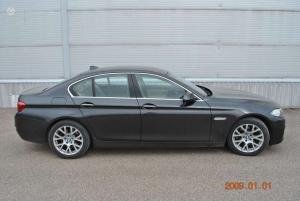 Black BMW 520 2015 in Kaunas, with an engine capacity of 2.00 L and mileage of 314 thousand km for 9000 €, photo 3 on AUTOMOTO.COM.LV