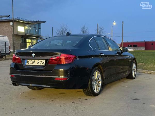 Melns BMW 520 2016 Kauņa, ar dzinēja tilpumu 2.00 L un nobraukumu 355 tūkst. km par 9990 €, foto 2 vietnē AUTOMOTO.COM.LV