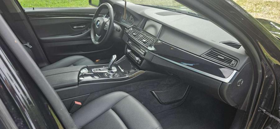 Melns BMW 520 2016 Panevēža, ar dzinēja tilpumu 2.00 L un nobraukumu 290 tūkst. km par 9300 €, foto 5 vietnē AUTOMOTO.COM.LV