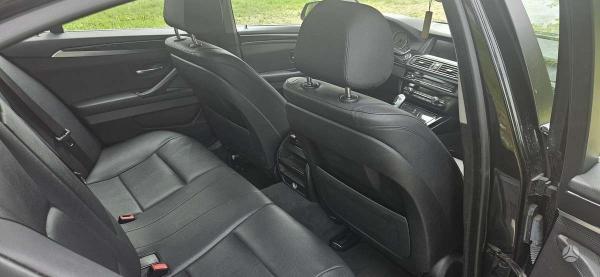 Melns BMW 520 2016 Panevēža, ar dzinēja tilpumu 2.00 L un nobraukumu 290 tūkst. km par 9300 €, foto 5 vietnē AUTOMOTO.COM.LV