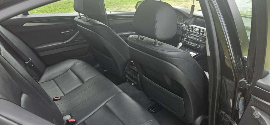 Melns BMW 520 2016 Panevēža, ar dzinēja tilpumu 2.00 L un nobraukumu 290 tūkst. km par 9300 €, foto 6 vietnē AUTOMOTO.COM.LV