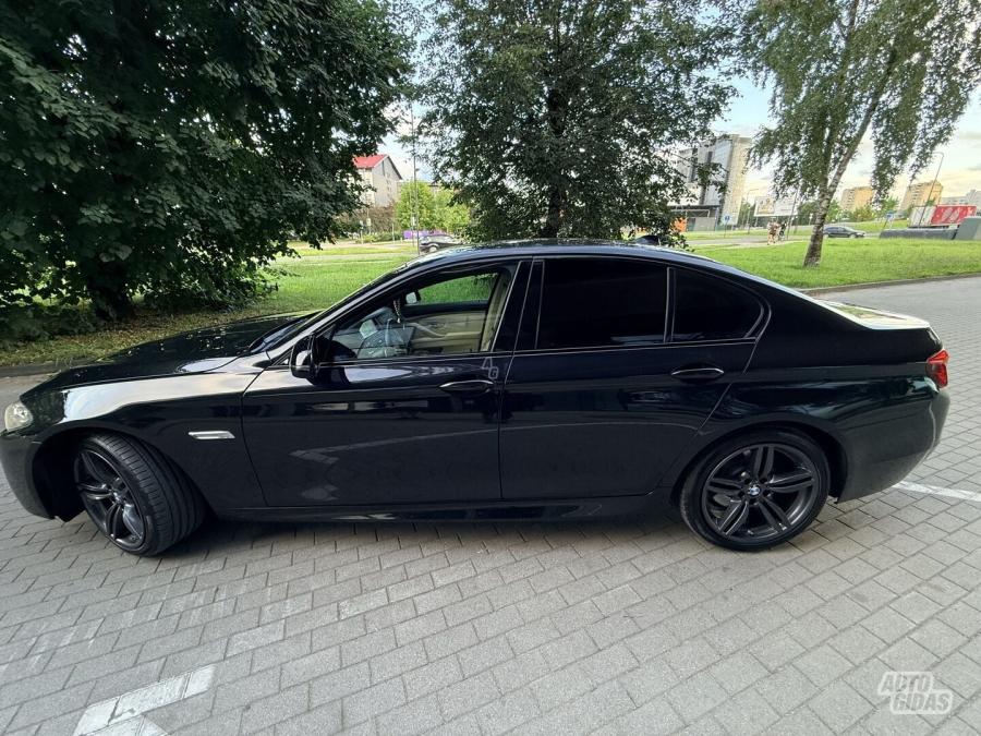 Black BMW 520 2016 in Kaunas, with an engine capacity of 2.00 L and mileage of 325 thousand km for 12300 €, photo 10 on AUTOMOTO.COM.LV