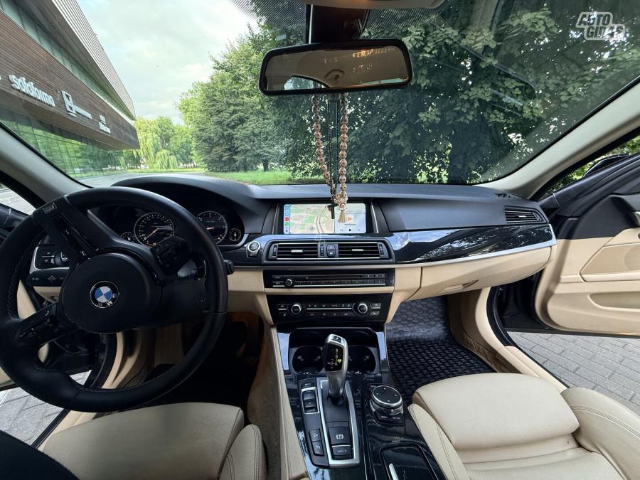 Black BMW 520 2016 in Kaunas, with an engine capacity of 2.00 L and mileage of 325 thousand km for 12300 €, photo 15 on AUTOMOTO.COM.LV
