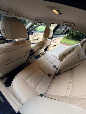 Black BMW 520 2016 in Kaunas, with an engine capacity of 2.00 L and mileage of 325 thousand km for 12300 €, photo 17 on AUTOMOTO.COM.LV