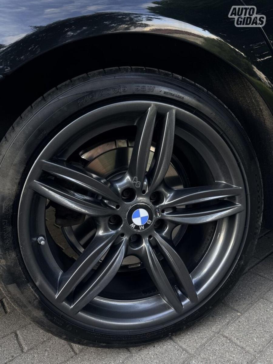 Black BMW 520 2016 in Kaunas, with an engine capacity of 2.00 L and mileage of 325 thousand km for 12300 €, photo 21 on AUTOMOTO.COM.LV