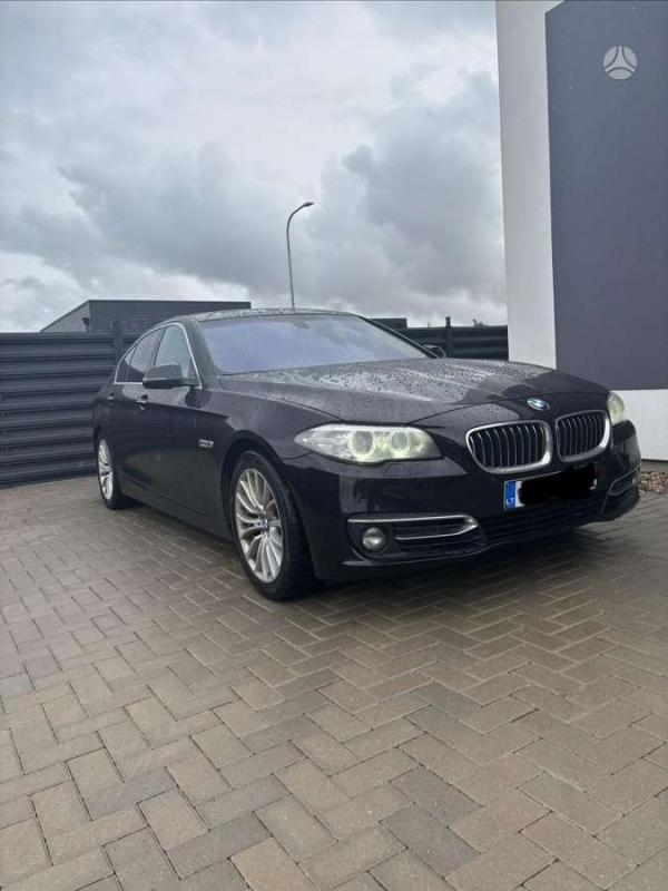 Black BMW 520 2016 in Vilnius, with an engine capacity of 2.00 L and mileage of 344 thousand km for 10100 €, photo 3 on AUTOMOTO.COM.LV