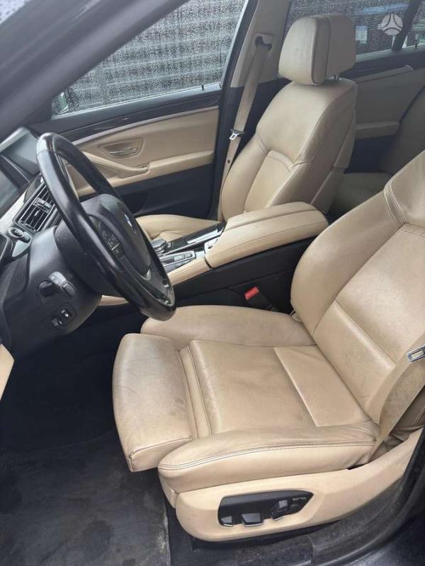 Black BMW 520 2016 in Vilnius, with an engine capacity of 2.00 L and mileage of 344 thousand km for 10100 €, photo 9 on AUTOMOTO.COM.LV
