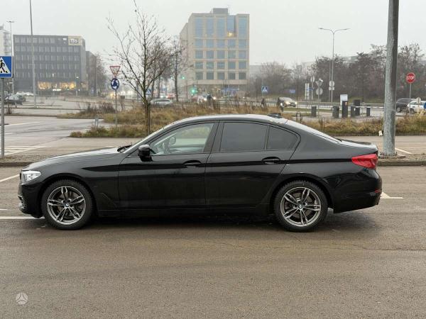Black BMW 520 2017 in Vilnius, with an engine capacity of 2.00 L and mileage of 135 thousand km for 19900 €, photo 7 on AUTOMOTO.COM.LV
