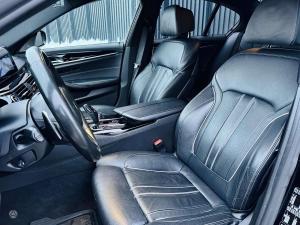 Black BMW 520 2017 in Kaunas, with an engine capacity of 2.00 L and mileage of 226 thousand km for 23500 €, photo 12 on AUTOMOTO.COM.LV