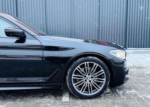 Black BMW 520 2017 in Kaunas, with an engine capacity of 2.00 L and mileage of 226 thousand km for 23500 €, photo 34 on AUTOMOTO.COM.LV