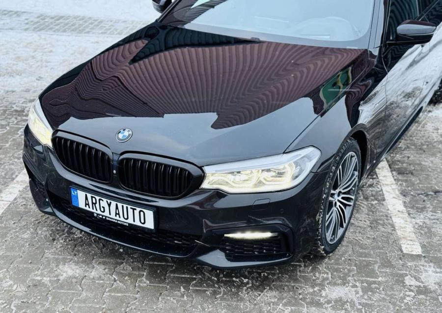 Black BMW 520 2017 in Kaunas, with an engine capacity of 2.00 L and mileage of 226 thousand km for 23500 €, photo 40 on AUTOMOTO.COM.LV