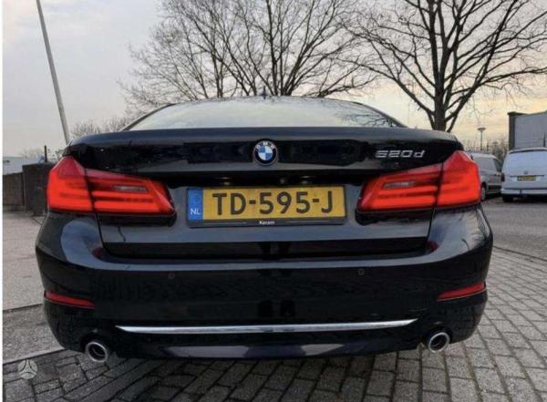 Black BMW 520 2017 in Vilnius, with an engine capacity of 2.00 L and mileage of 306 thousand km for 16990 €, photo 3 on AUTOMOTO.COM.LV