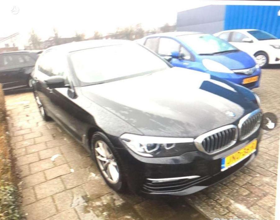 Black BMW 520 2017 in Kaunas, with an engine capacity of 2.00 L and mileage of 198 thousand km for 14900 €, photo 2 on AUTOMOTO.COM.LV